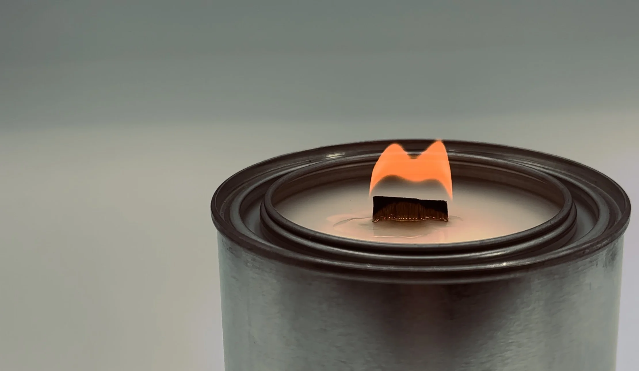 Discover the Elegance of Melt’s Scented Candles