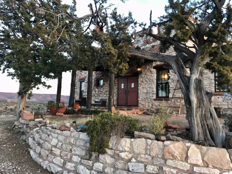Best Unique and Amazing Arizona Airbnbs — Travels and Curiosities ...