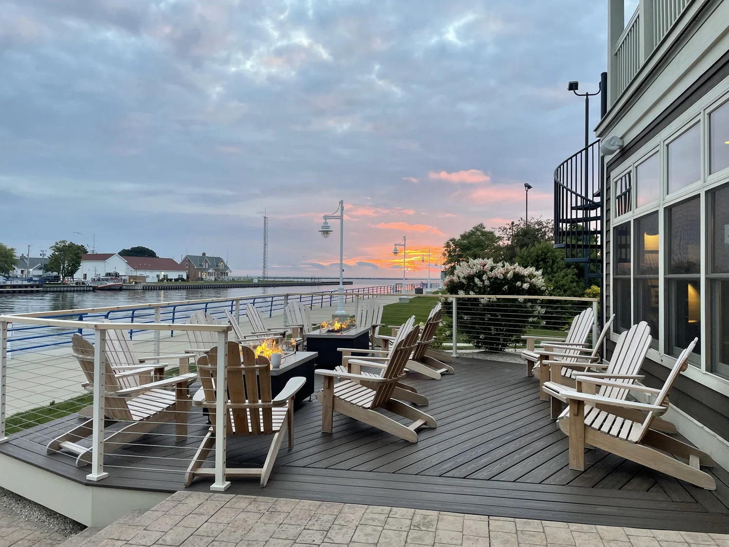 eb flo™ coffeehouse