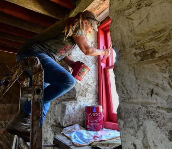 Stone Barn Gets Artistic Facelift