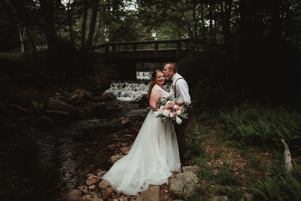 Micro wedding at Hickory Run State Park Chapel // Poconos and Lehigh ...