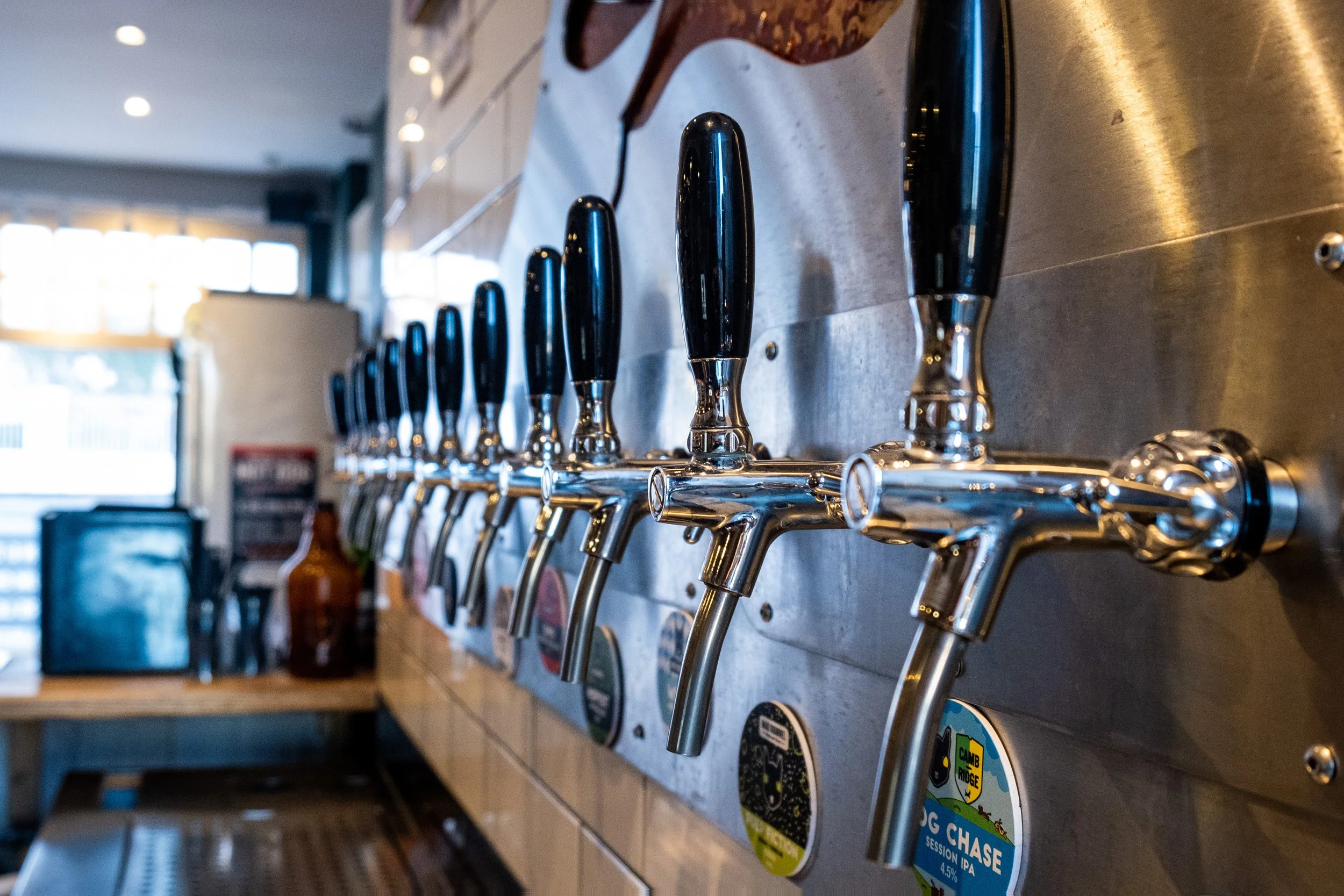 MAD SQUIRREL BERKHAMSTED Mad Squirrel Berkhamsted taproom. Craft Beer ...