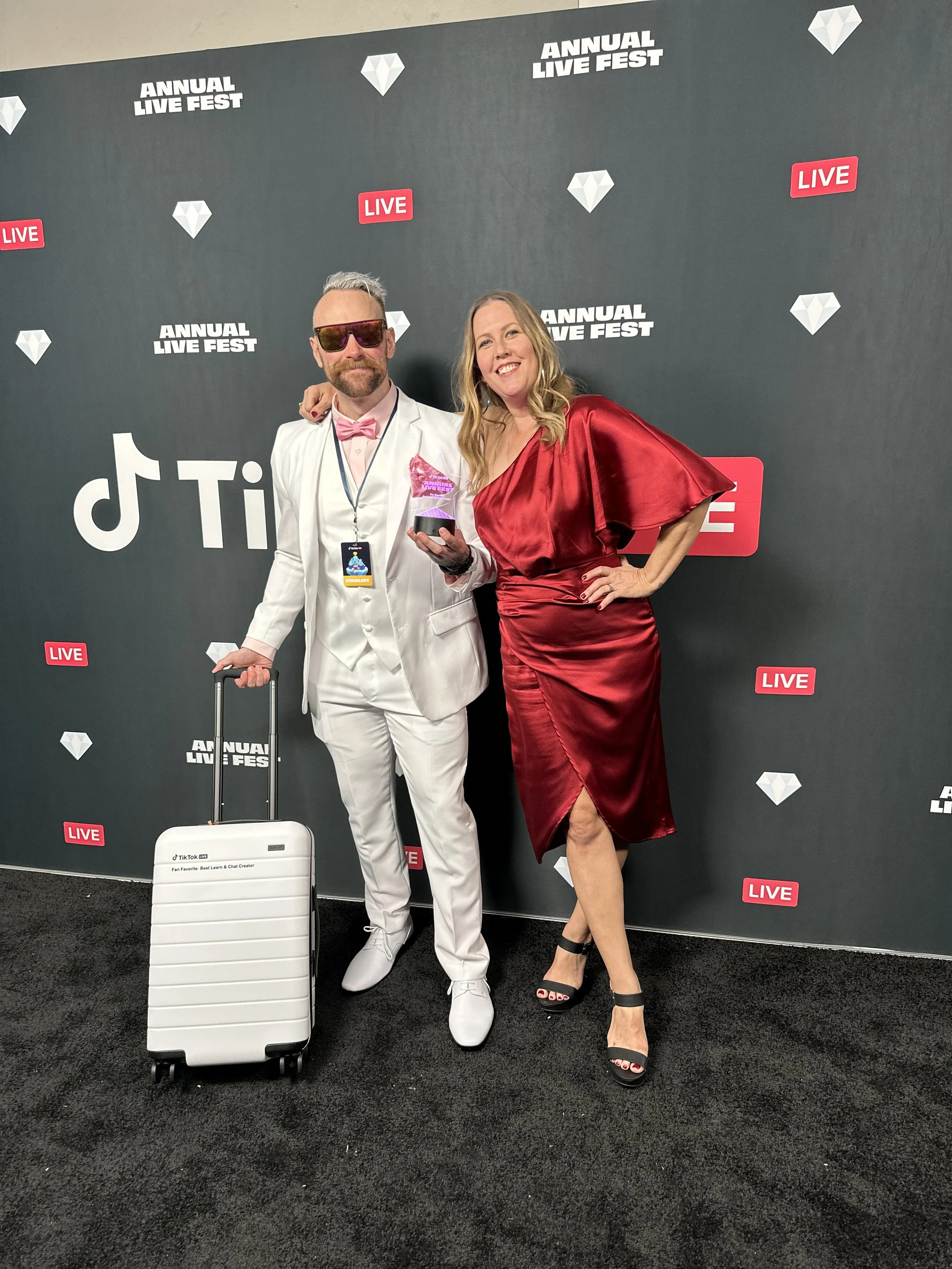 Blu Shift Creative - LIVE Creator Agency