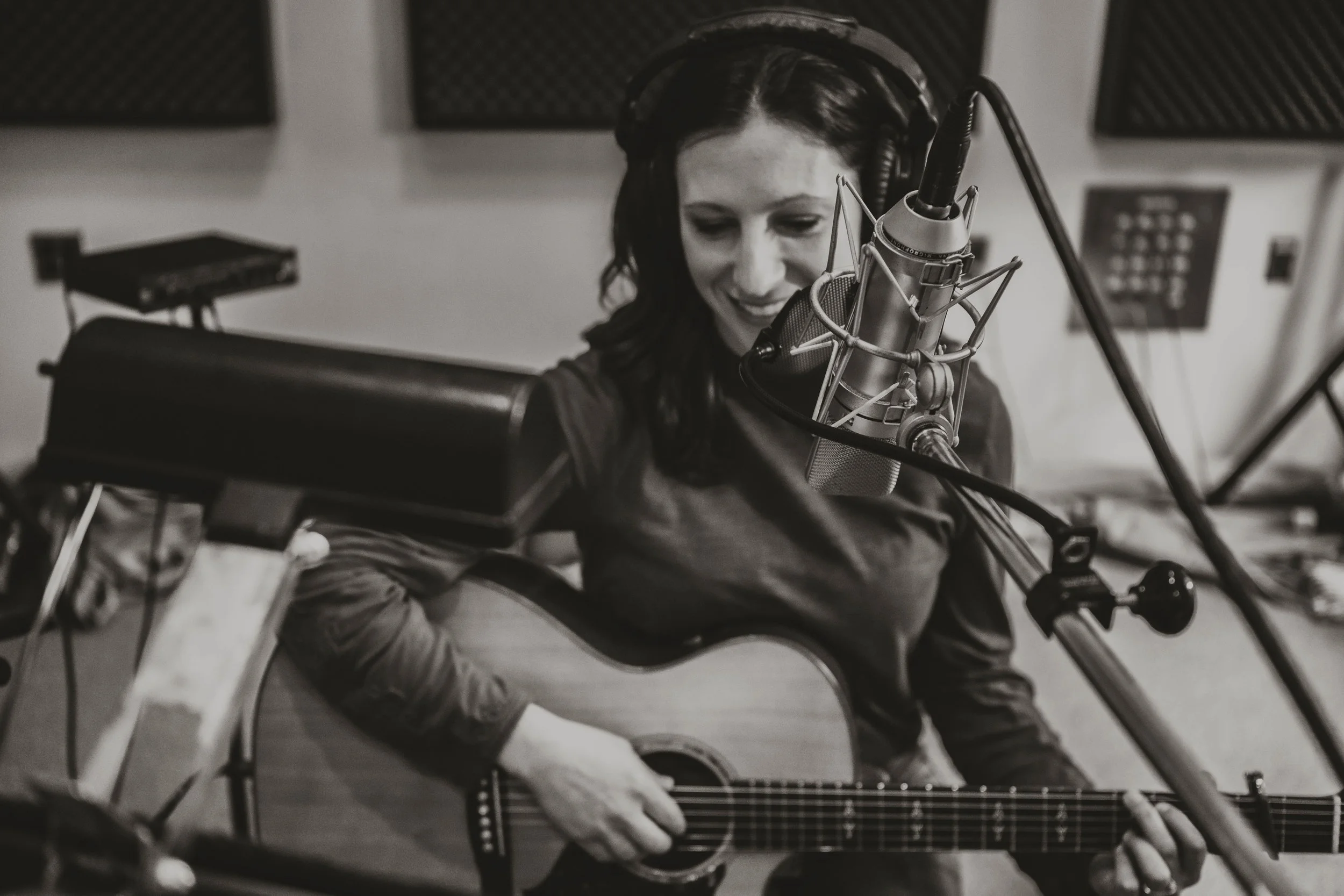 Hannah Violet - Music