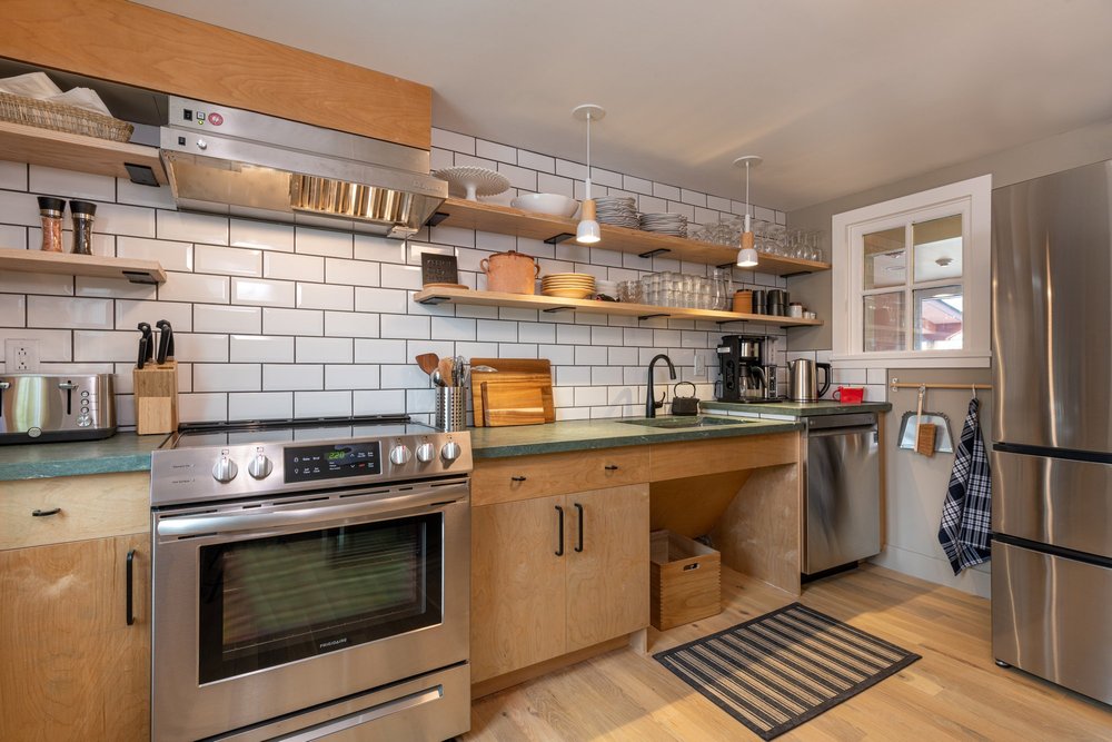 Stable Inn Commons — BT—VT