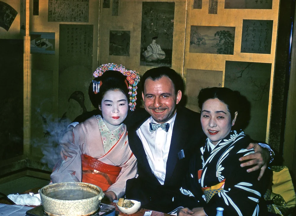 CATALYST PLANET - The Truth about Geisha Tourism in Japan