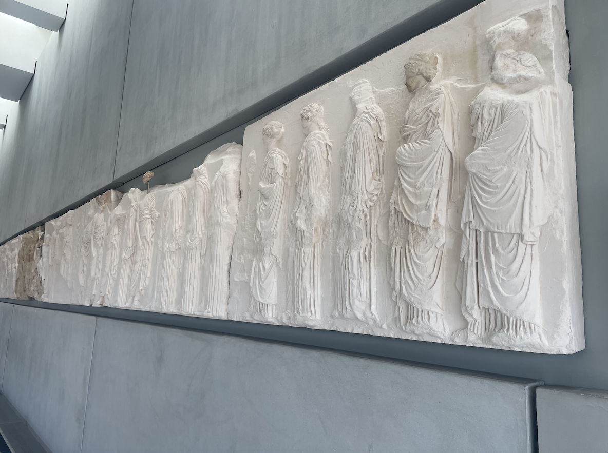 From Abstraction to Realism in Ancient Greek Art