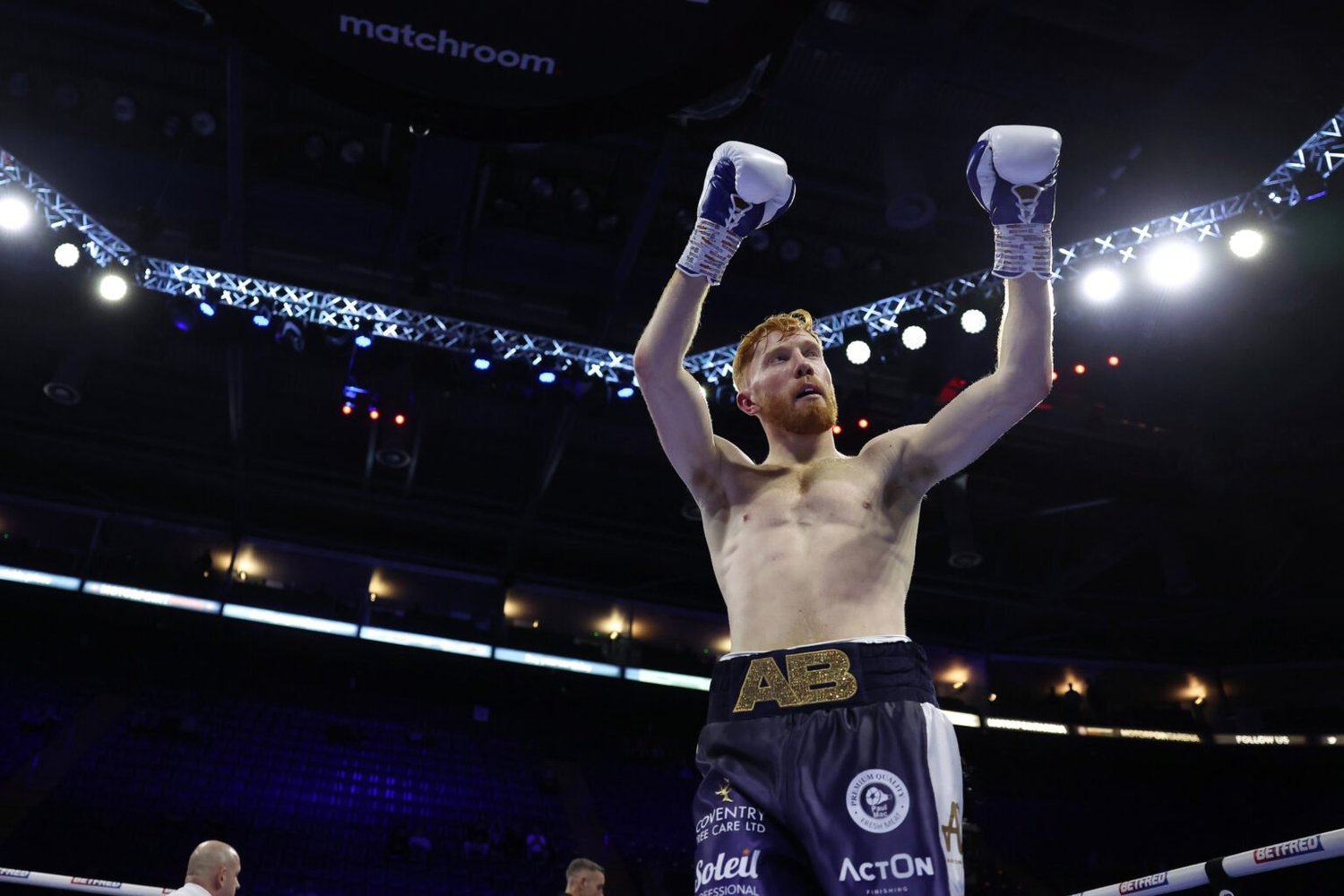 Bowen ends his pro debut in one round — Fight City