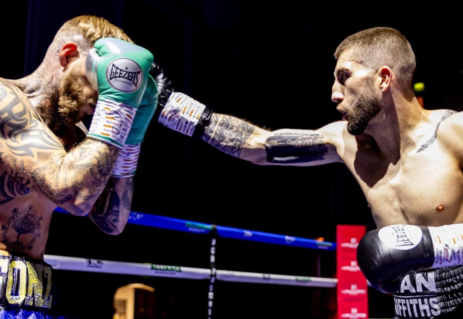 Griffiths dominates in front of home fans — Fight City