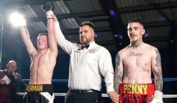 Norman score brutal body shot knockout — Fight City