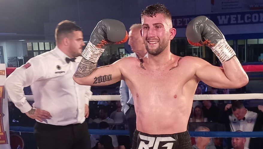 Risk-taker Ryan gets surprise title chance — Fight City