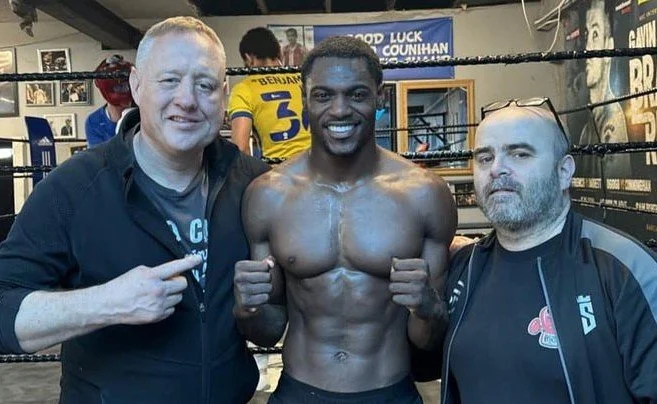 Mystery man Davis debuts at Excelsior — Fight City