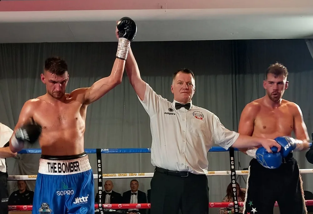 Vaughan body shots break-up Cooper — Fight City