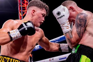 Bethell’s backed by gold and black army — Fight City