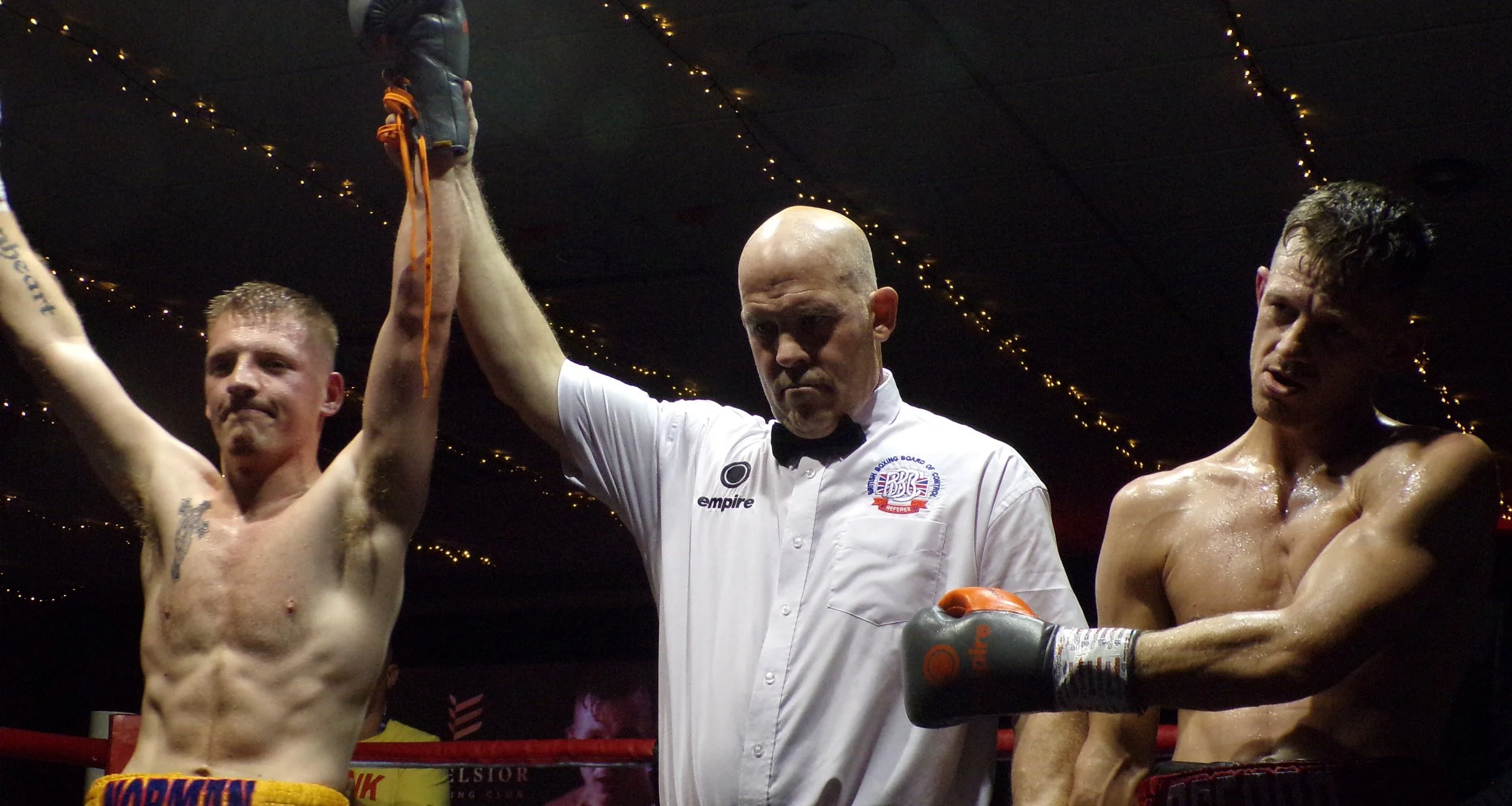 Norman wins big for his beloved Della! — Fight City