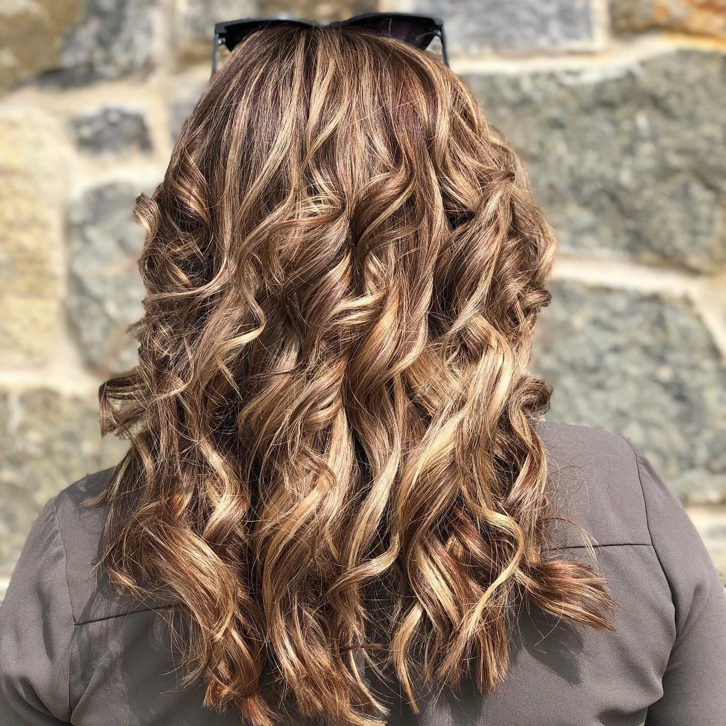 Asu Akyilan — Victoria & Albert Hair