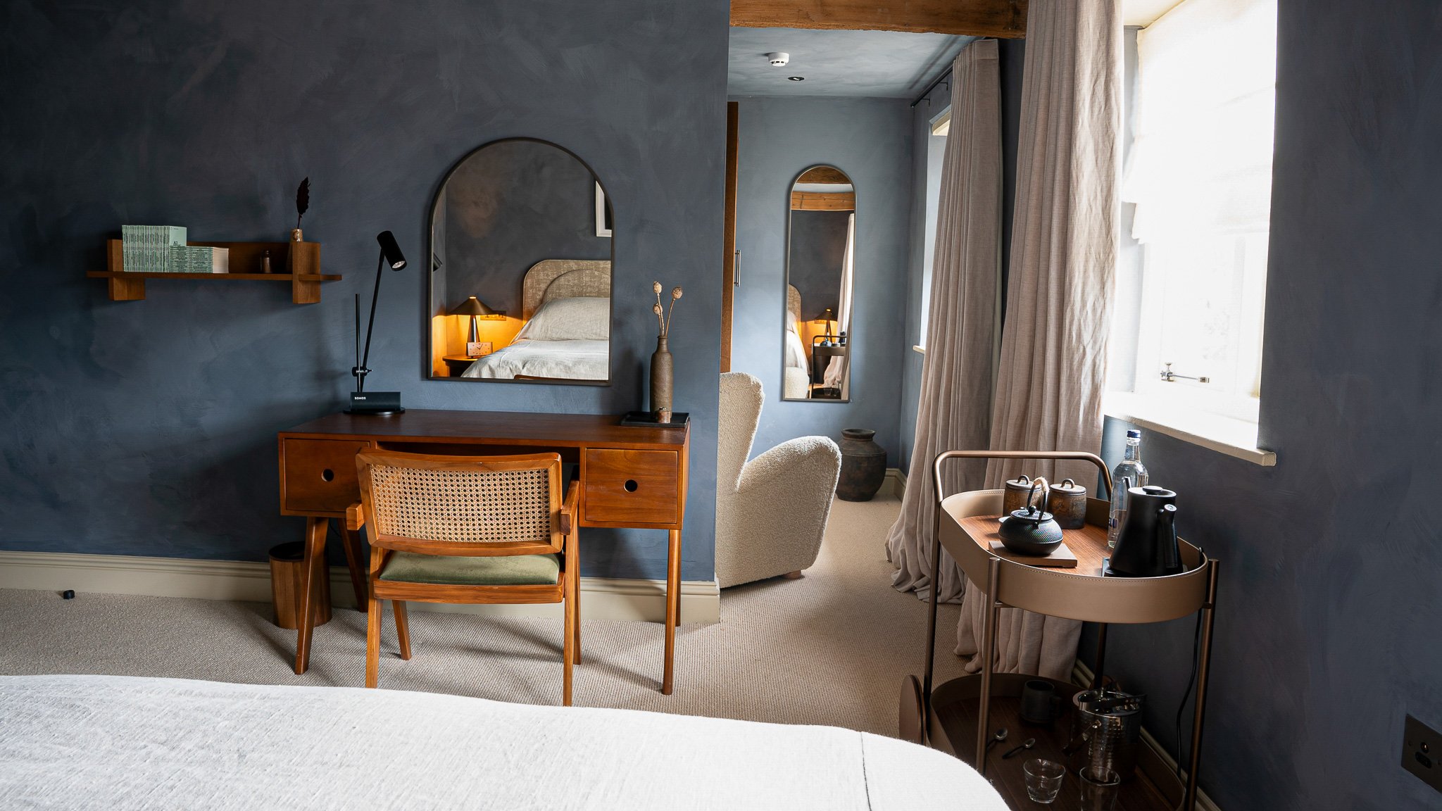 Rooms and Suites