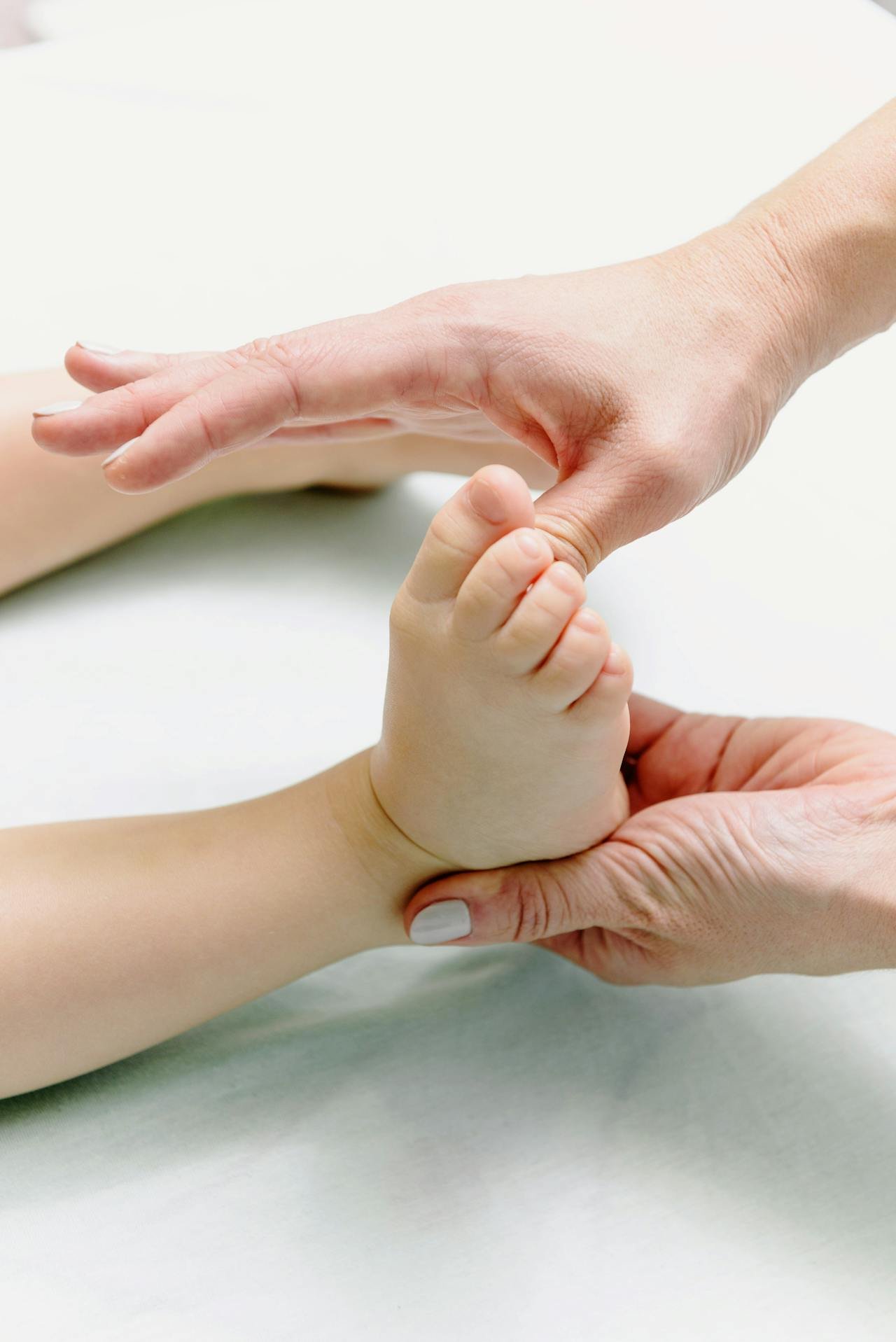 Babinski Reflex In Babies: What Is It? | New Parent Steps | Baby ...
