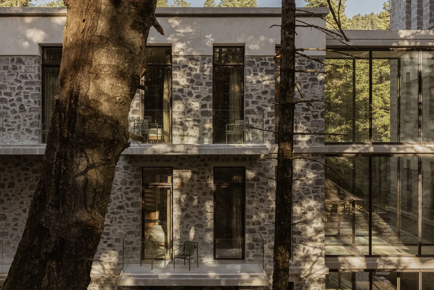 MONOGON Architecture