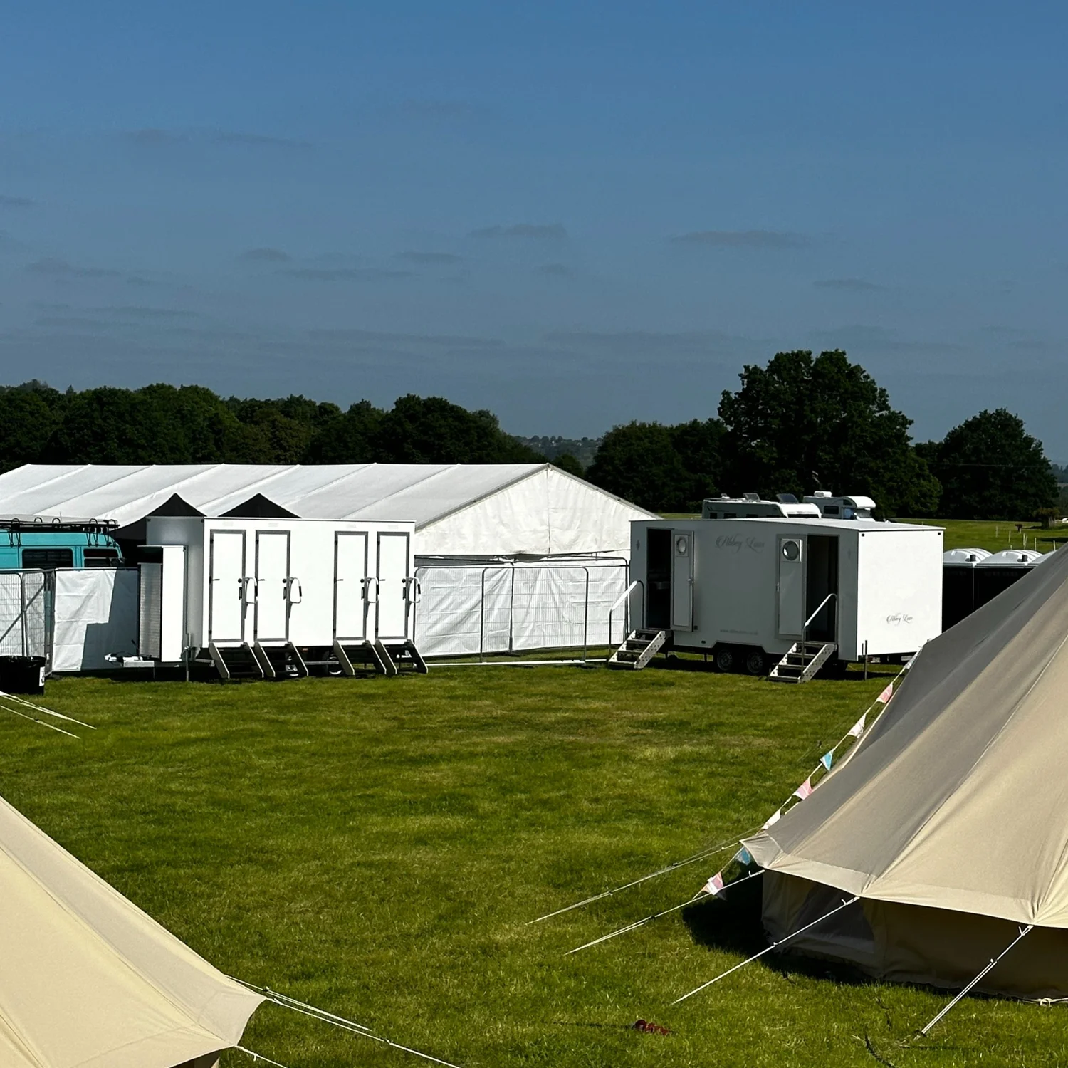 Portable and Luxury Toilet Hire - Abbey Loos