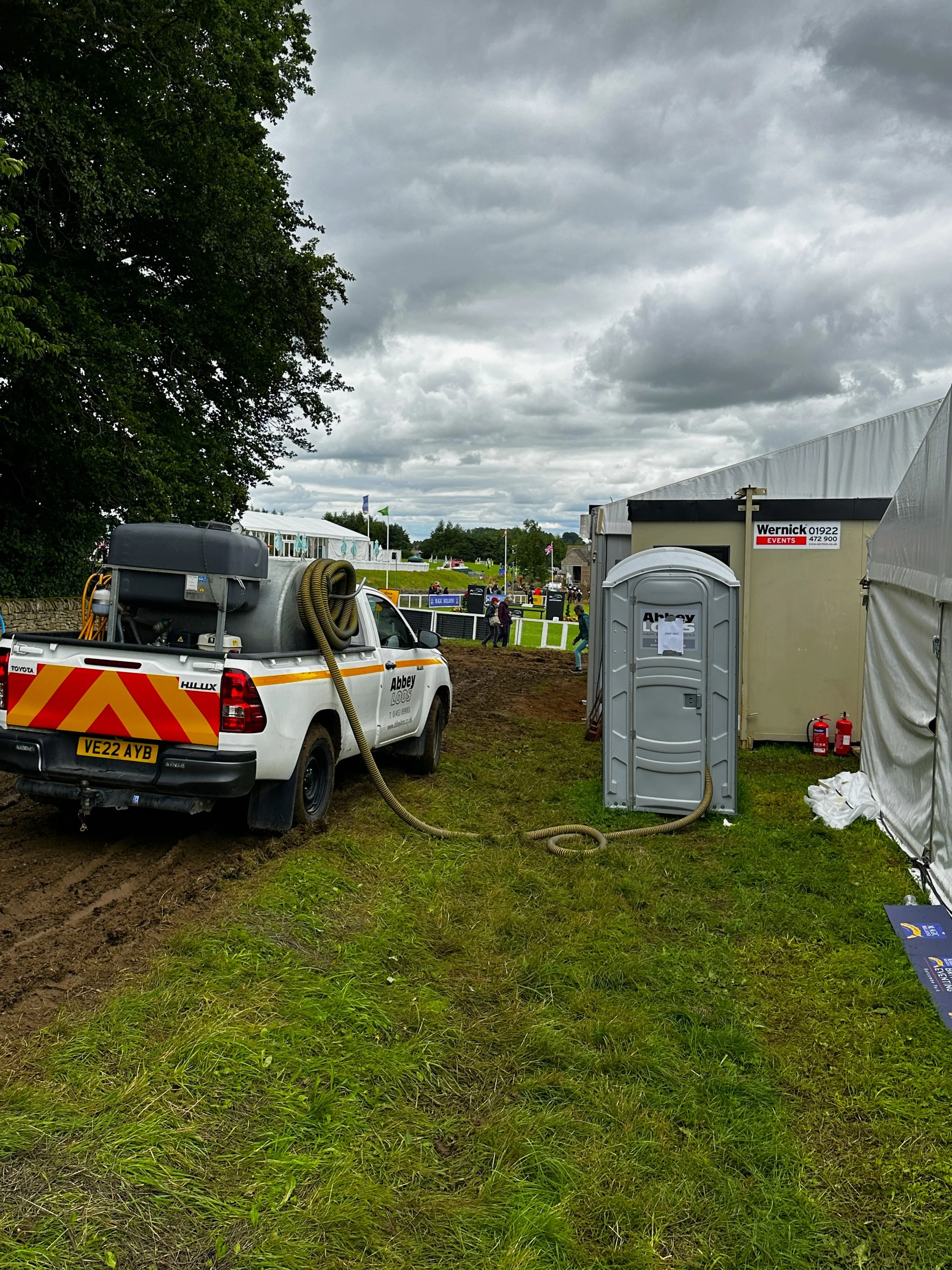Portable Loos for Events, weddings, parties, village fetes, festivals ...