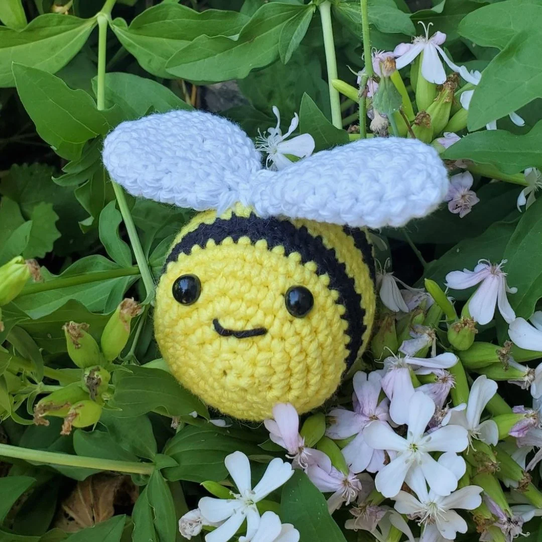 Crochet Mini Bee — Summerbug Crafts