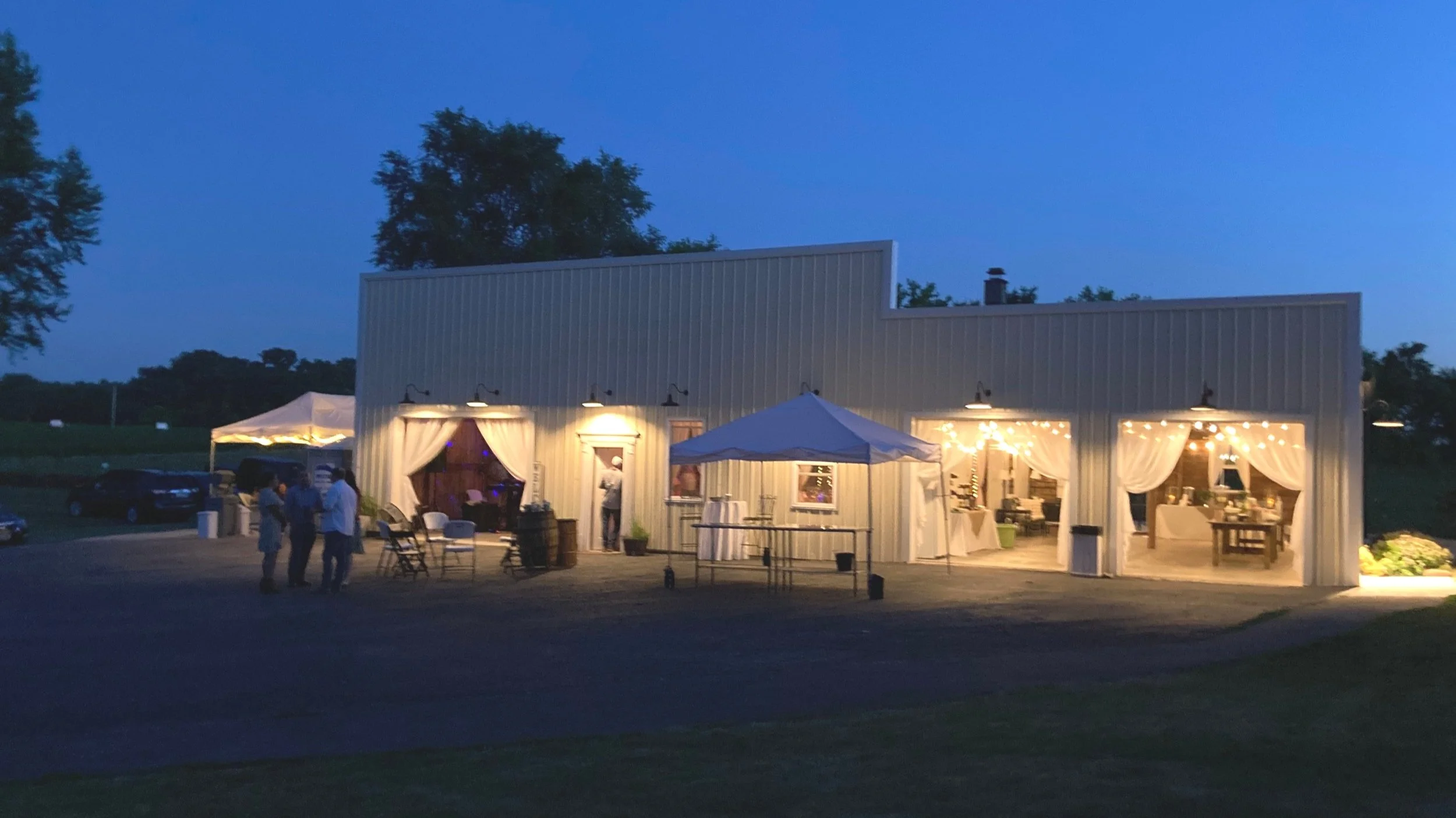 About 5 — COUNTRY COACH HOUSE