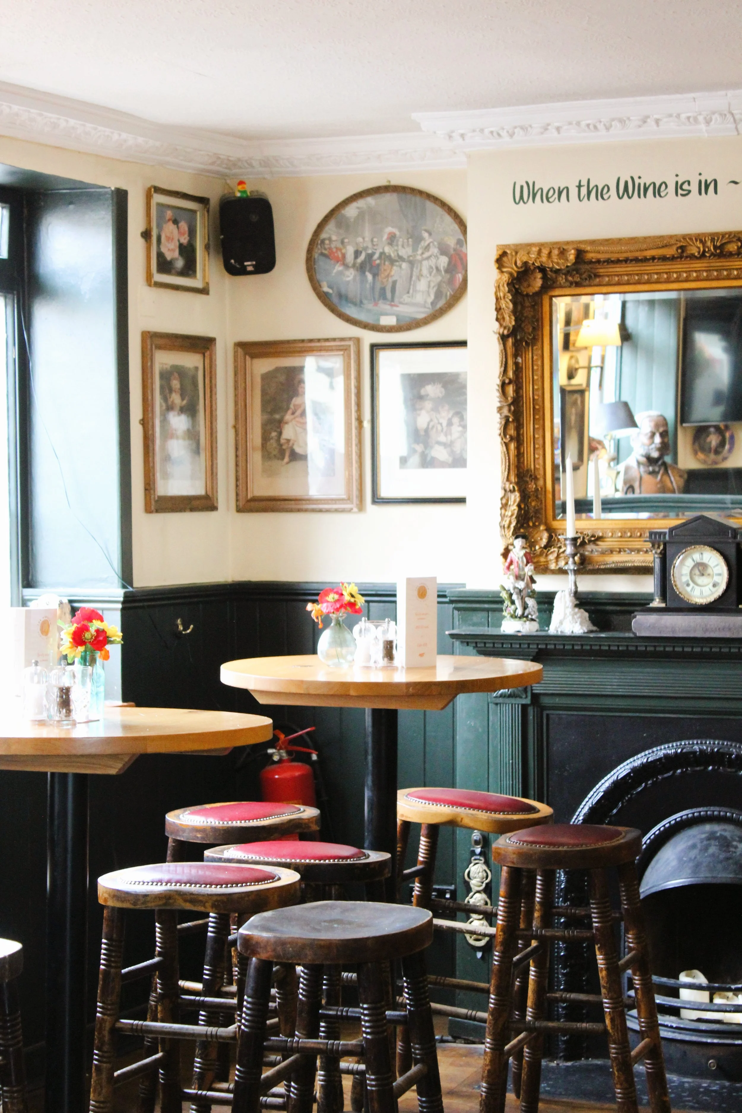 The Verulam - Historical Pub with Beer Garden in St Albans