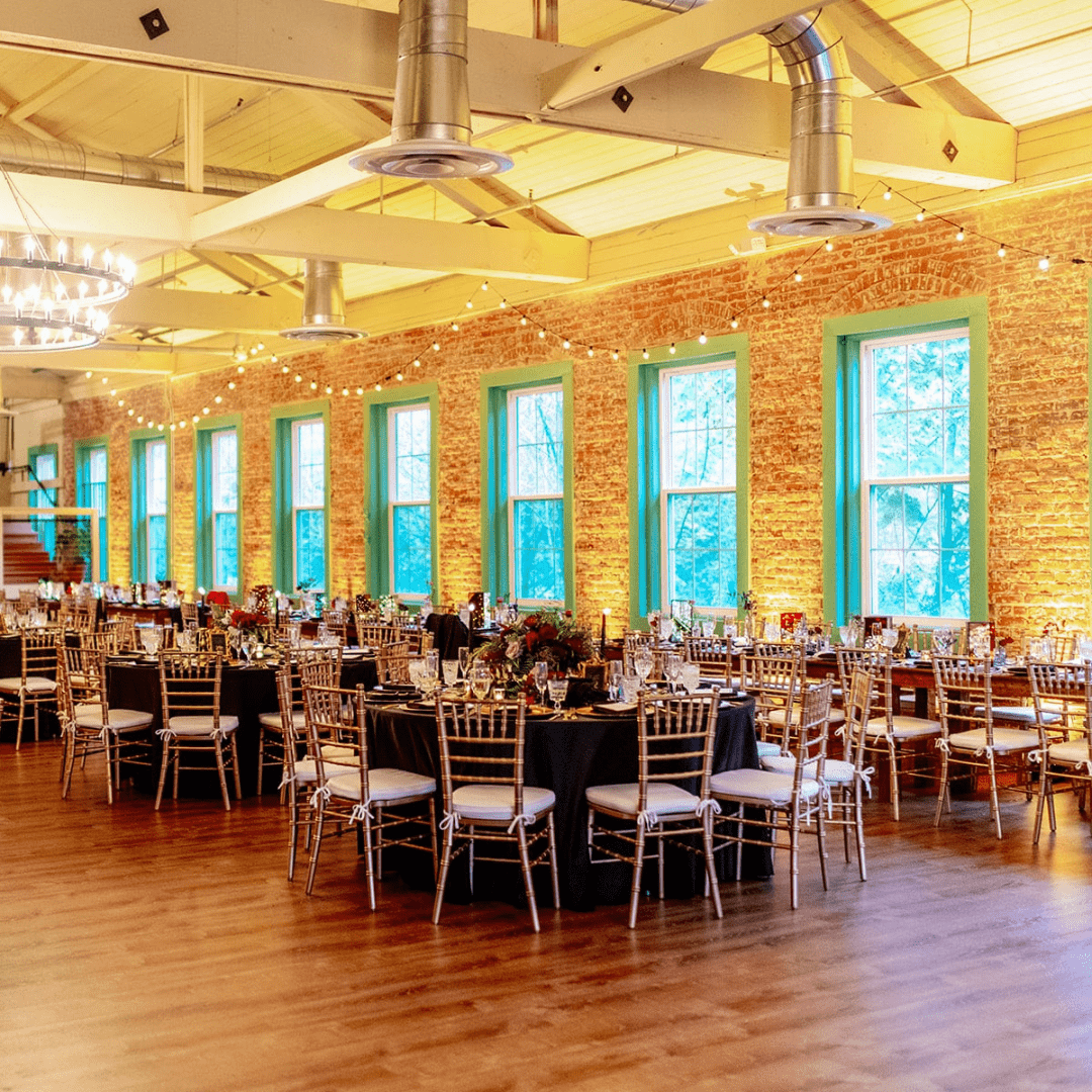 Unique Event Venues In PA | 6th & River and Fox Hill Farm