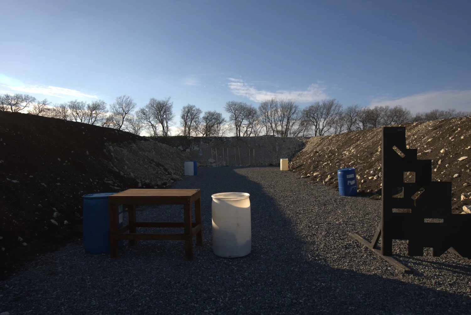 Outdoor Range Features | 9 Tactical Bays, 150-Yard Rifle, Holster Draw ...