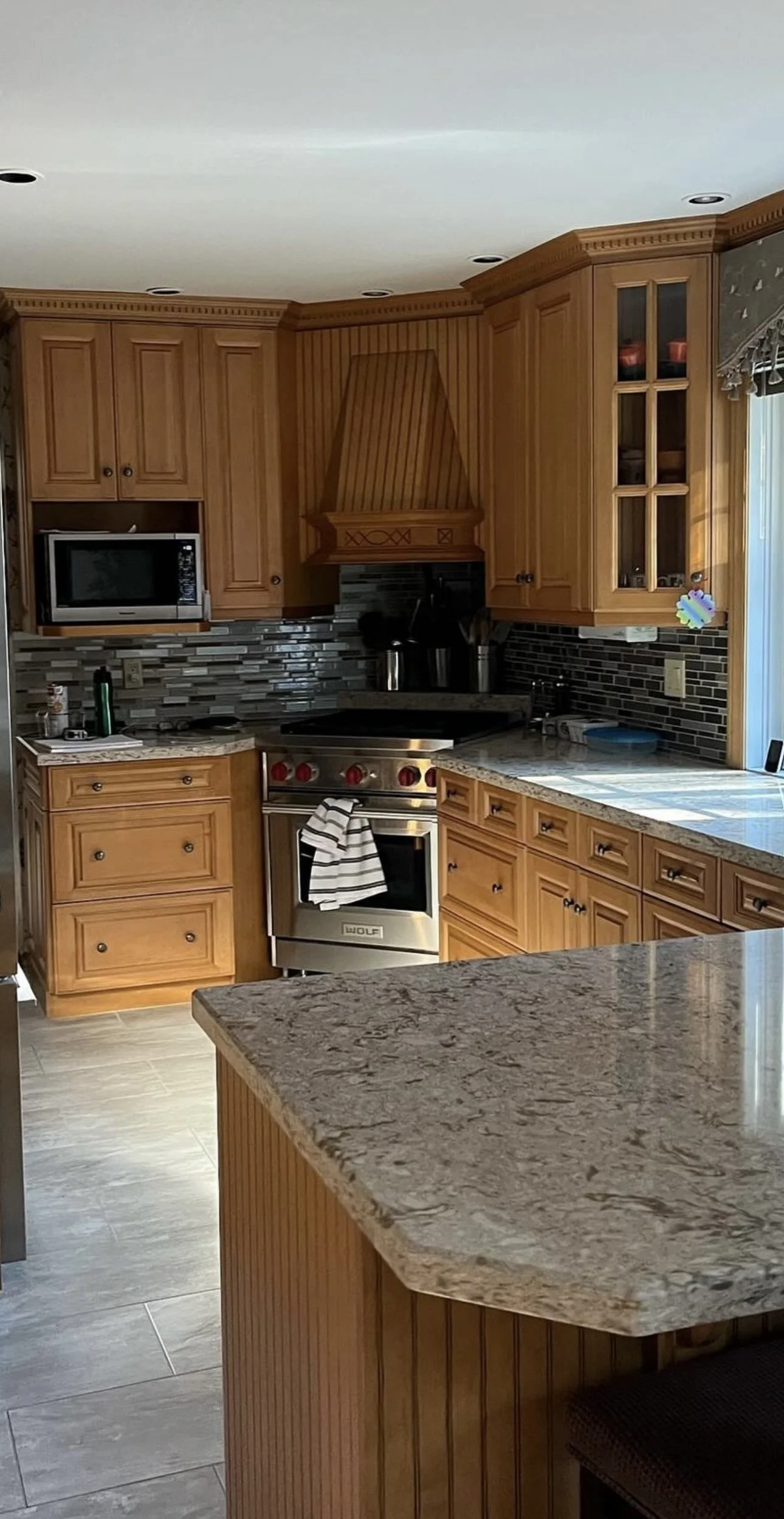 Kitchen Refinishing Services in Niagara- St.Catharines | Finish Facelift