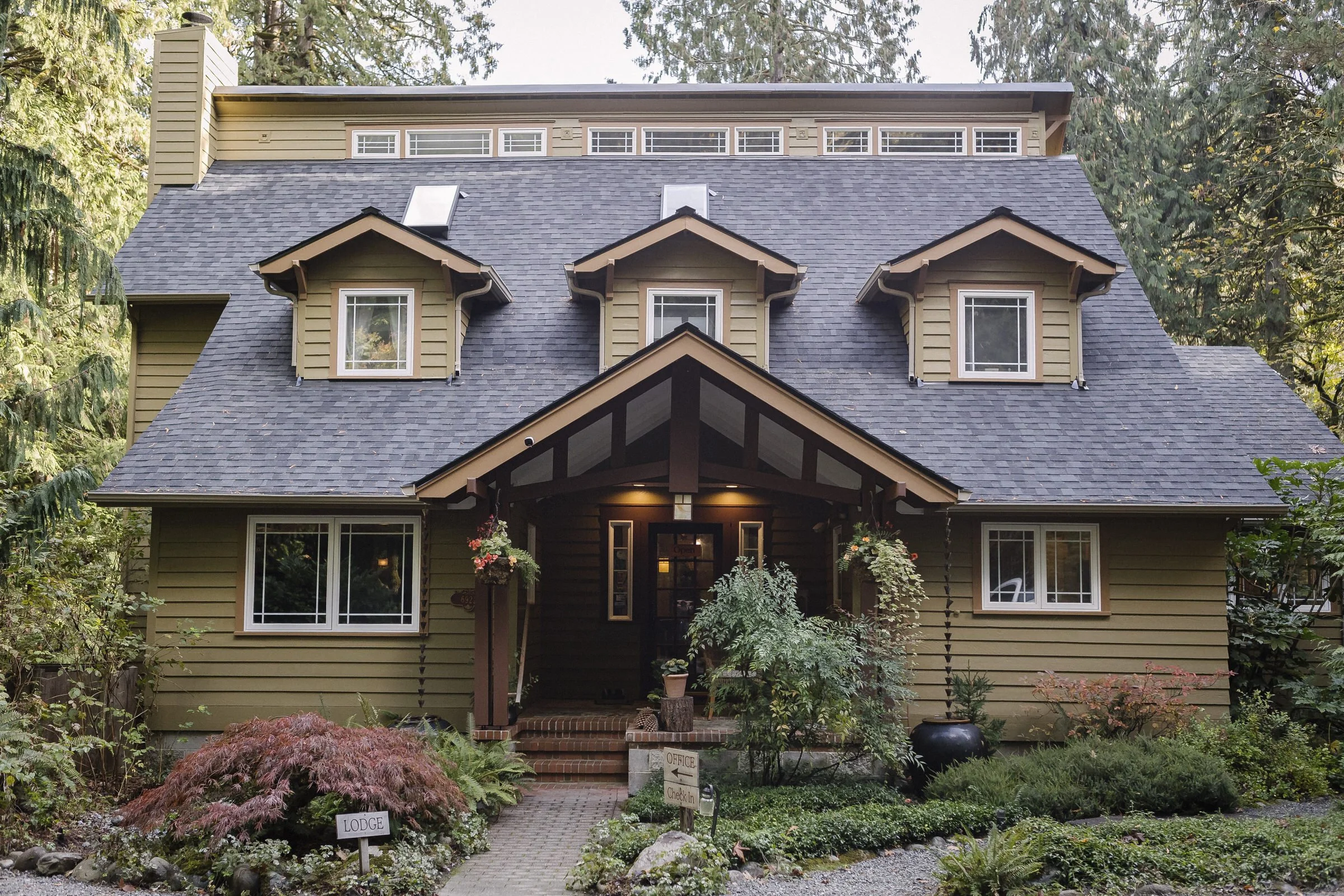 Wedding Venue Tree House Point Issaquah — Antonio Zaribi Wedding ...