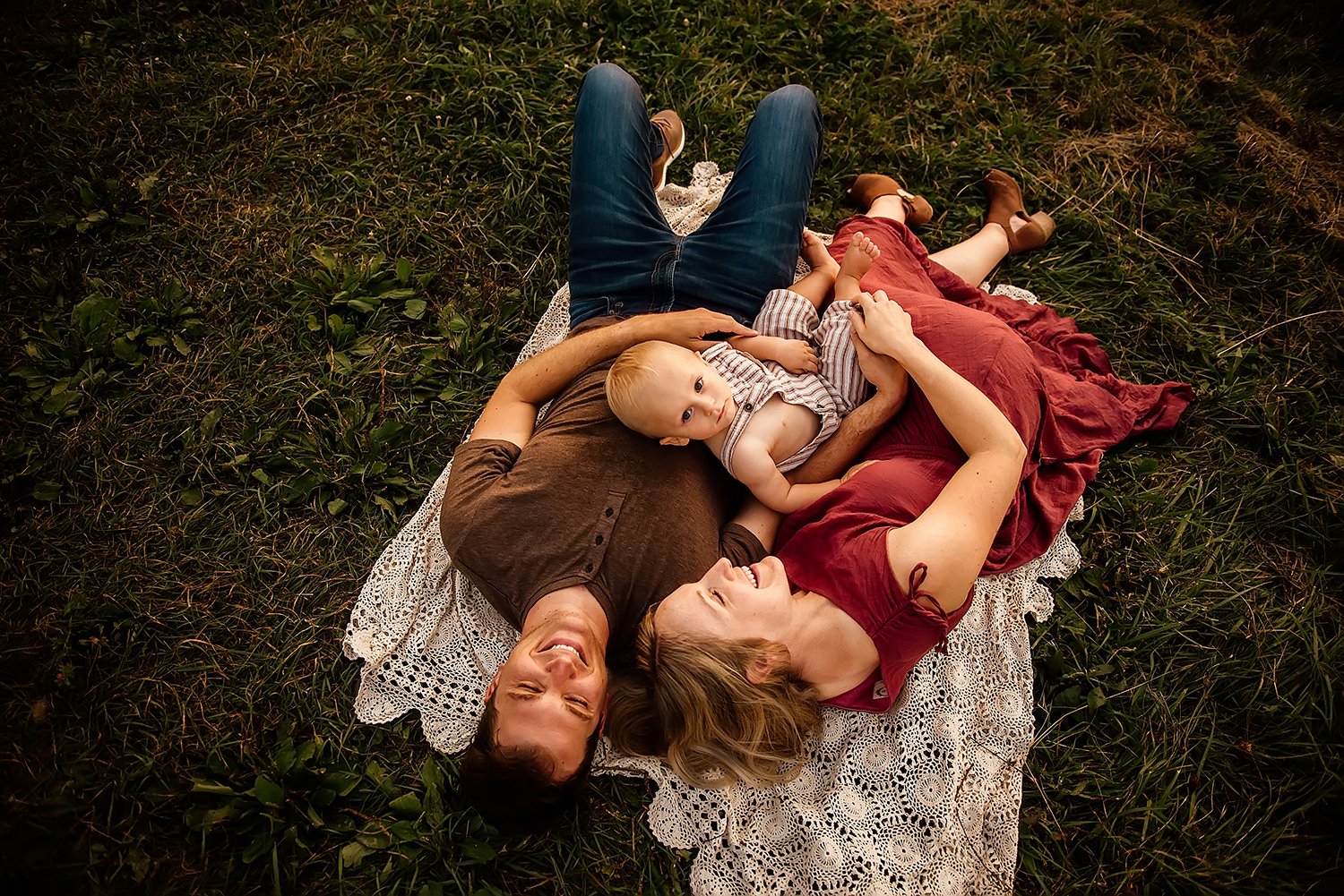 How to Pose Families Naturally: My Go-To Poses That Never Fail ...