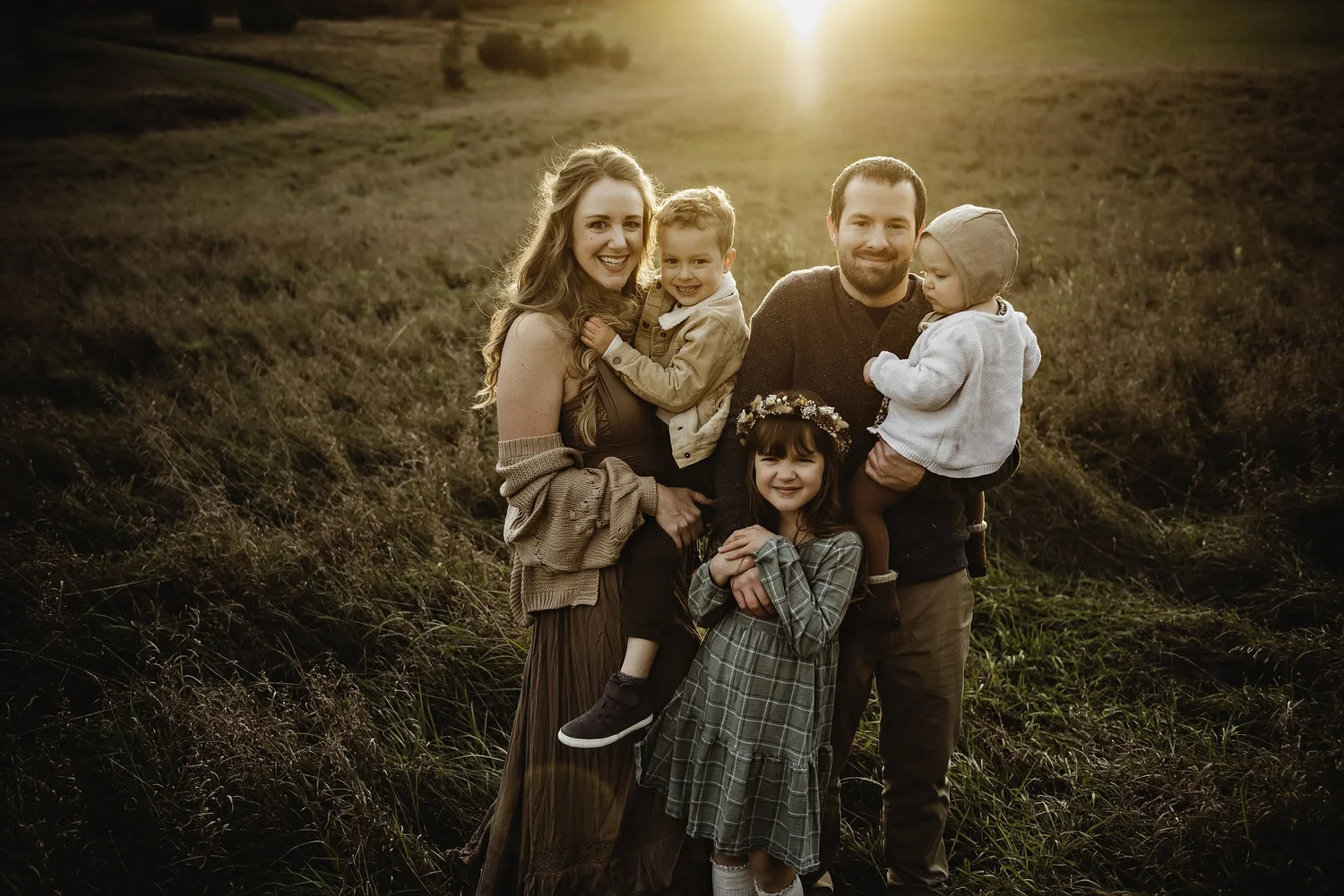 How to Pose Families Naturally: My Go-To Poses That Never Fail ...