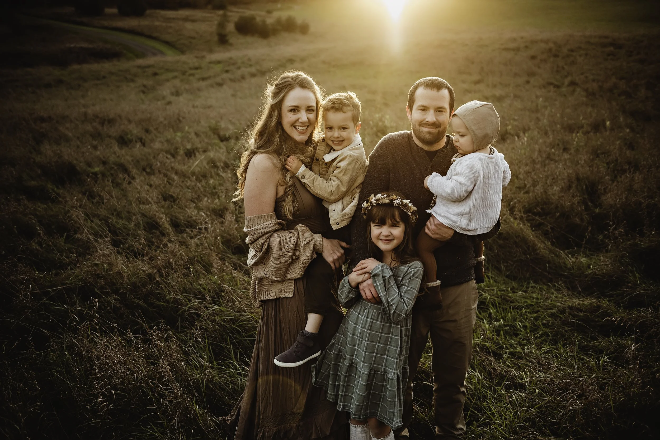 How to Pose Families Naturally: My Go-To Poses That Never Fail ...