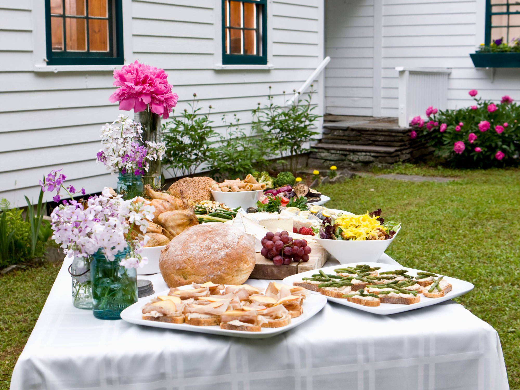 Guide for Planning a Graduation Party — Hughes Event Rentals