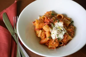 Lunch, Dinner & Bottomless Brunch for fine dining near me.-Oliver's Italian