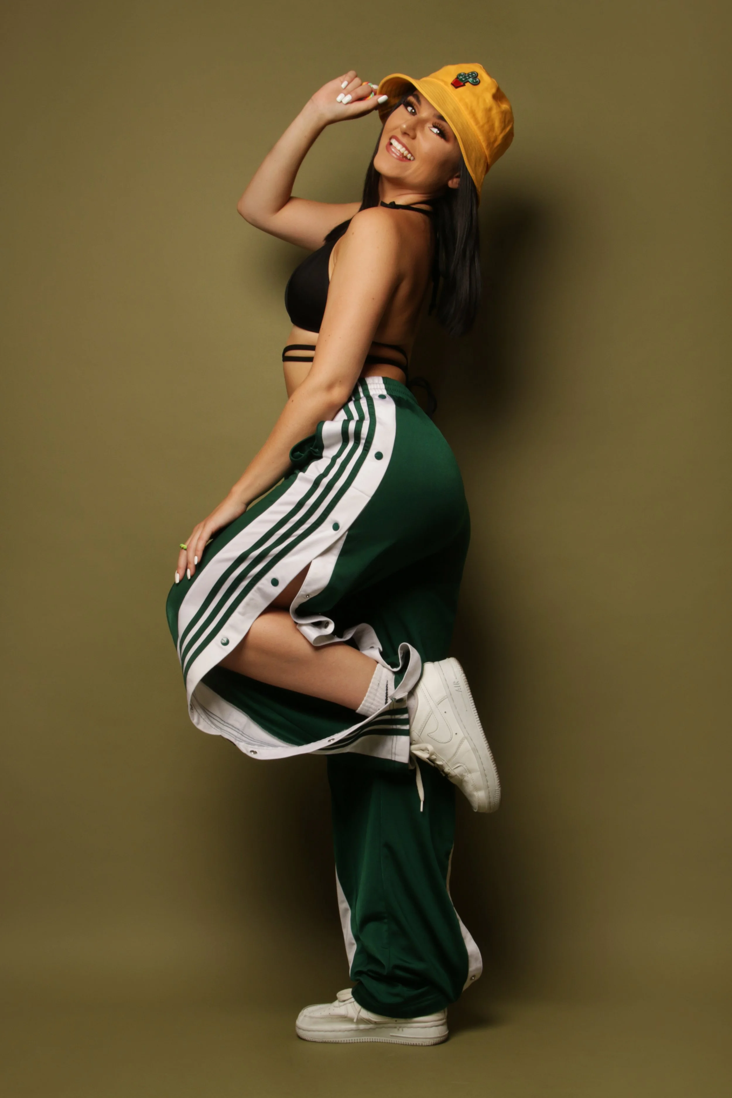 ANNALIS BARRESI — PINK MUSTARD Dancer Agency — PINK MUSTARD pink mustard