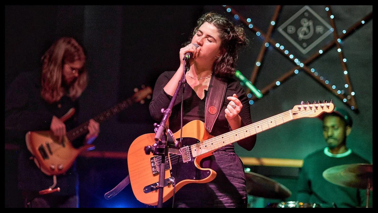 Maia Kamil Official Site - "Good Life" Streaming Now