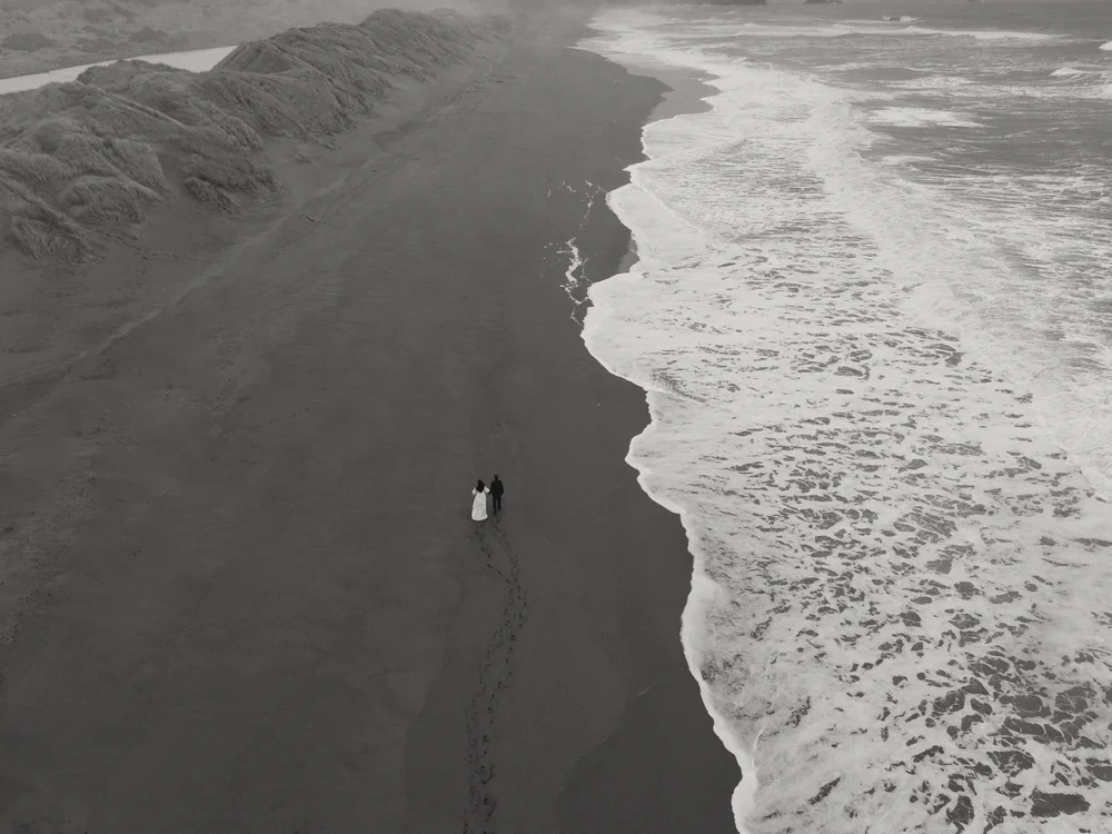Vintage-Inspired Oregon Coast Elopement | Emilie + Brandon’s Intimate ...