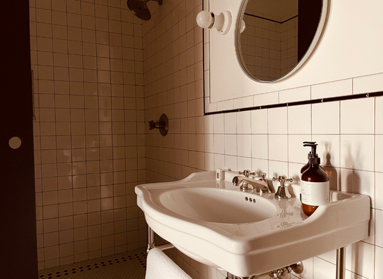 Rooms — Parlor Hotel