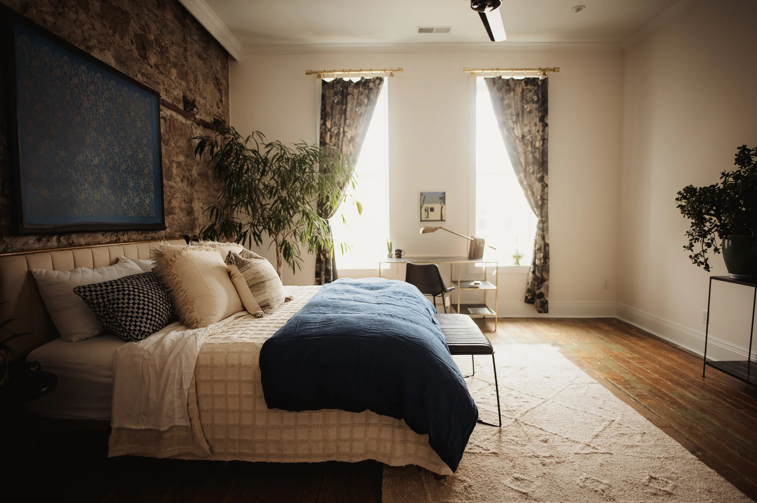 Rooms — Parlor Hotel