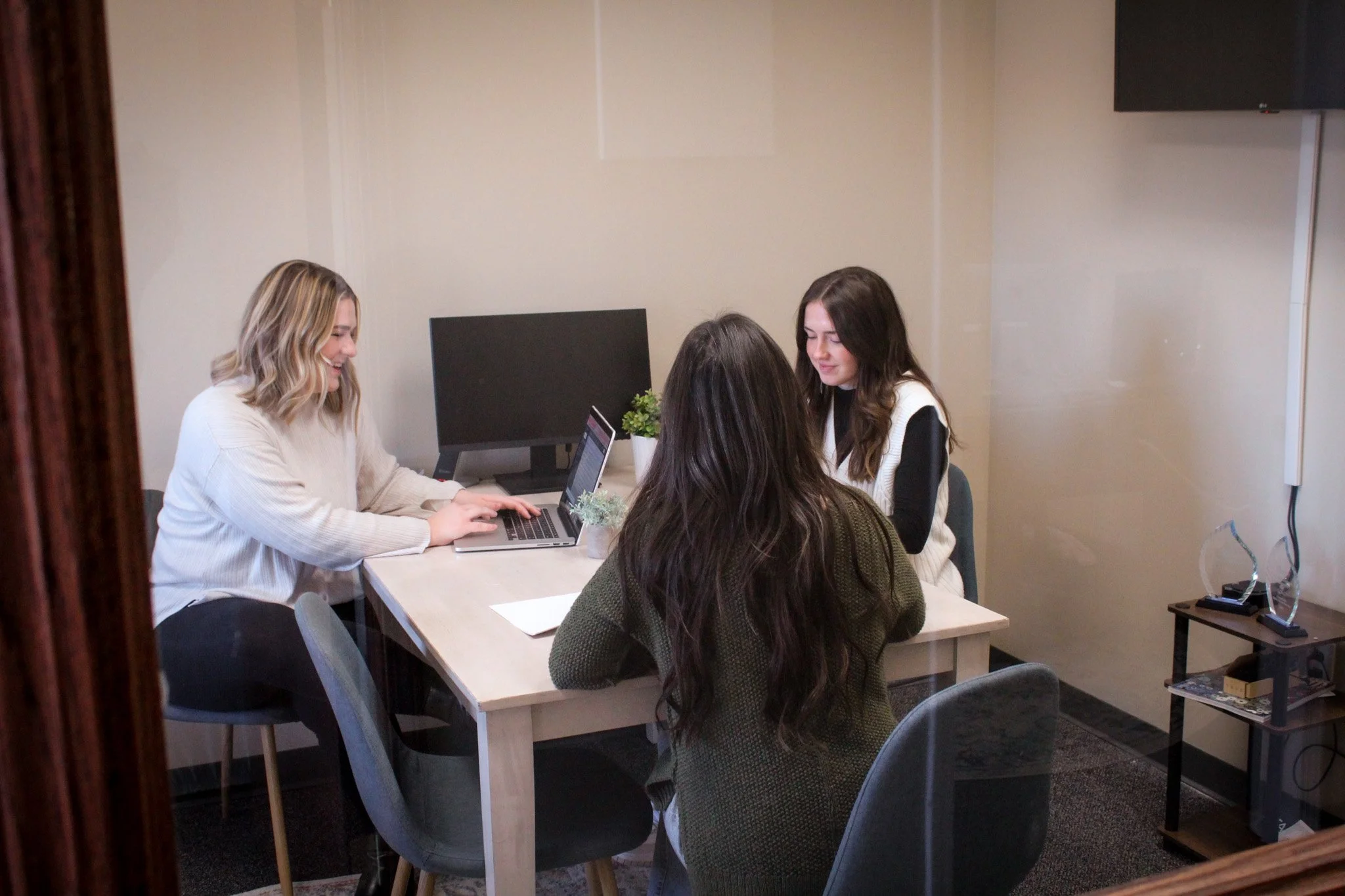 Book a Meeting - Marketing Experts | Creative DSM