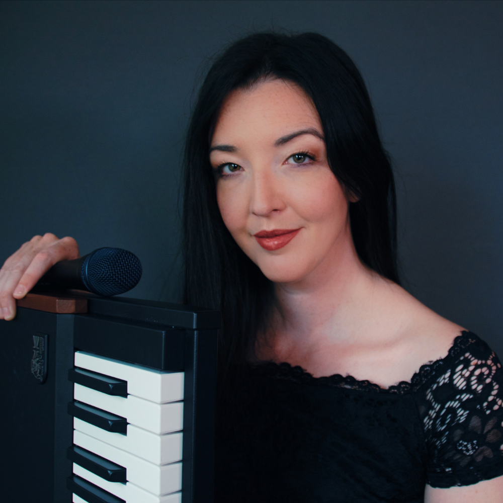 Niki Kennedy Of Musos Entertainment Is A Singer Songwriter And Musician Based In Vancouver