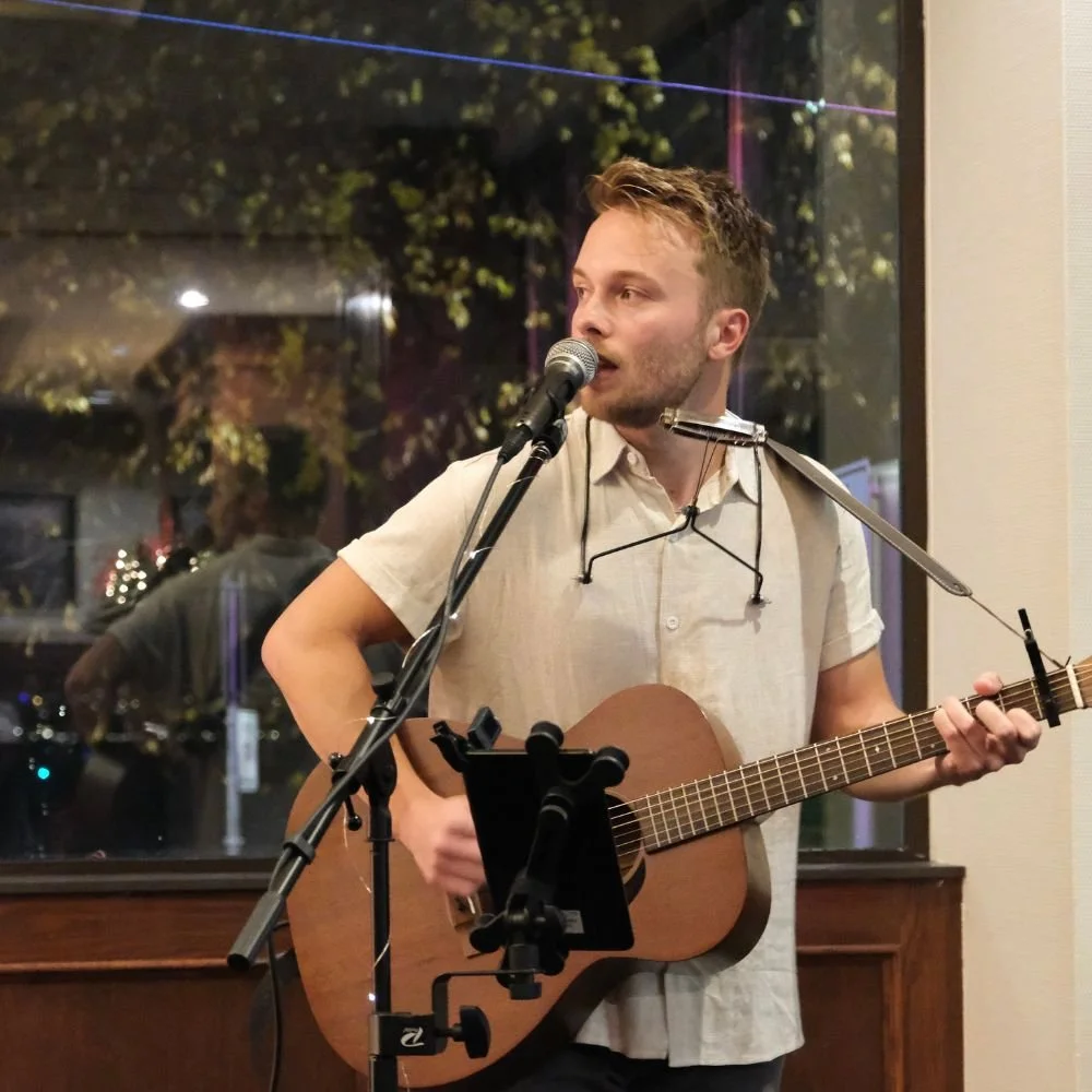 Discover Jake Hammond: Folk and Americana Artist — Musos Entertainment