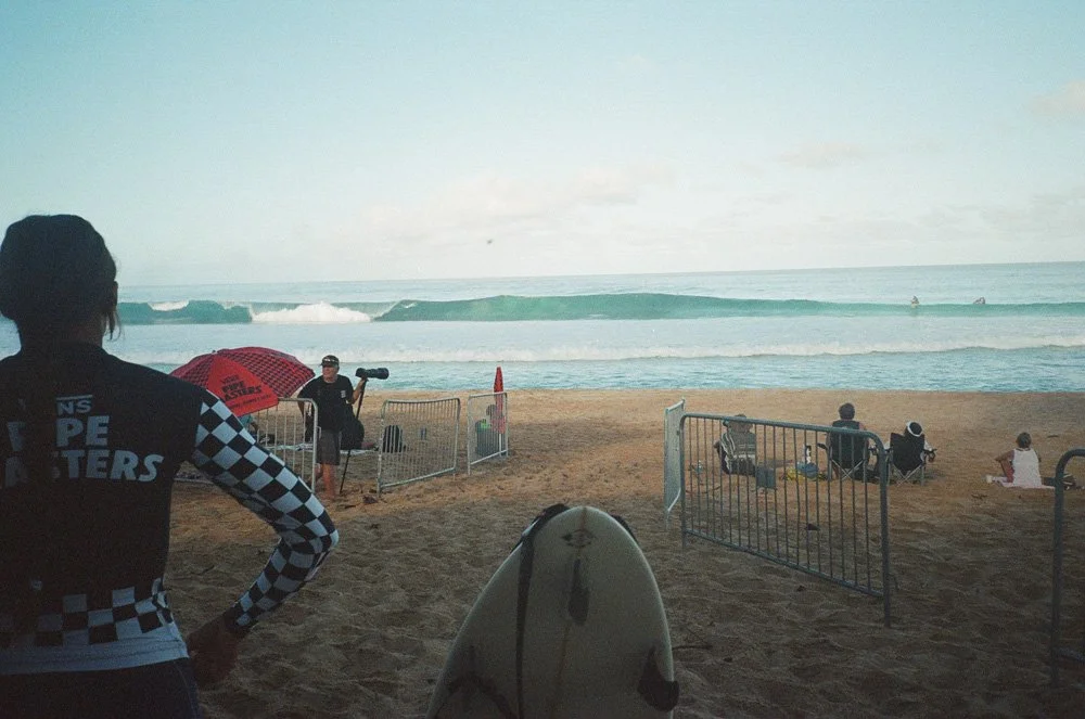 Mastering Pipe: The World’s Best Surfers Try Not To Vomit In The Ocean ...