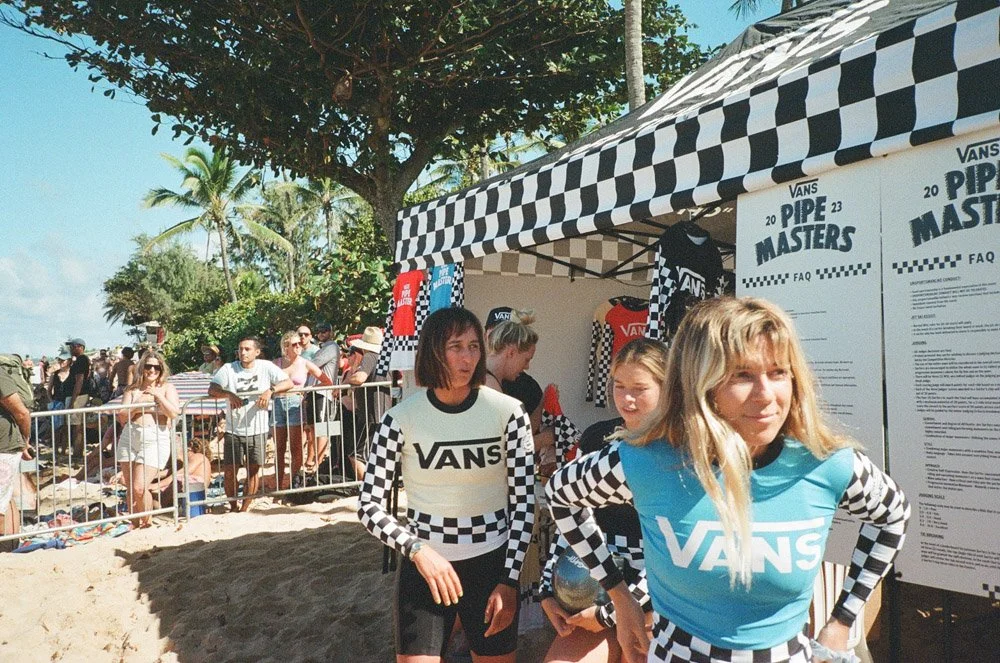 Mastering Pipe: The World’s Best Surfers Try Not To Vomit In The Ocean ...