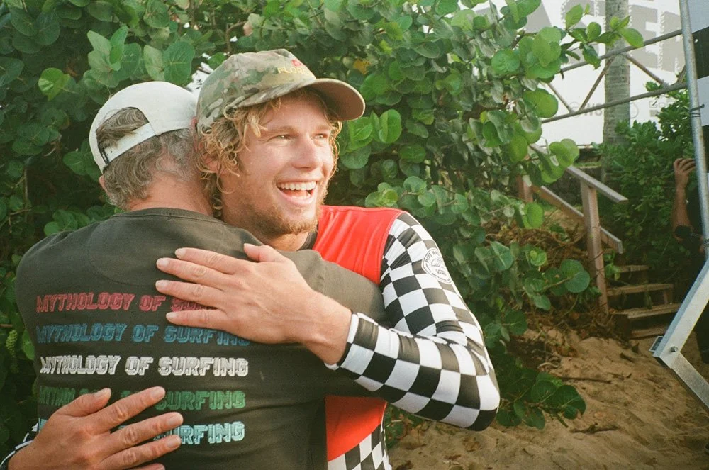 Mastering Pipe: The World’s Best Surfers Try Not To Vomit In The Ocean ...