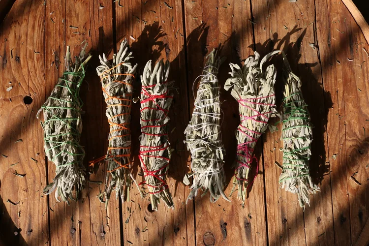 The Sacred Art of Smudging with Sage: A Path to Health and Spiritual ...
