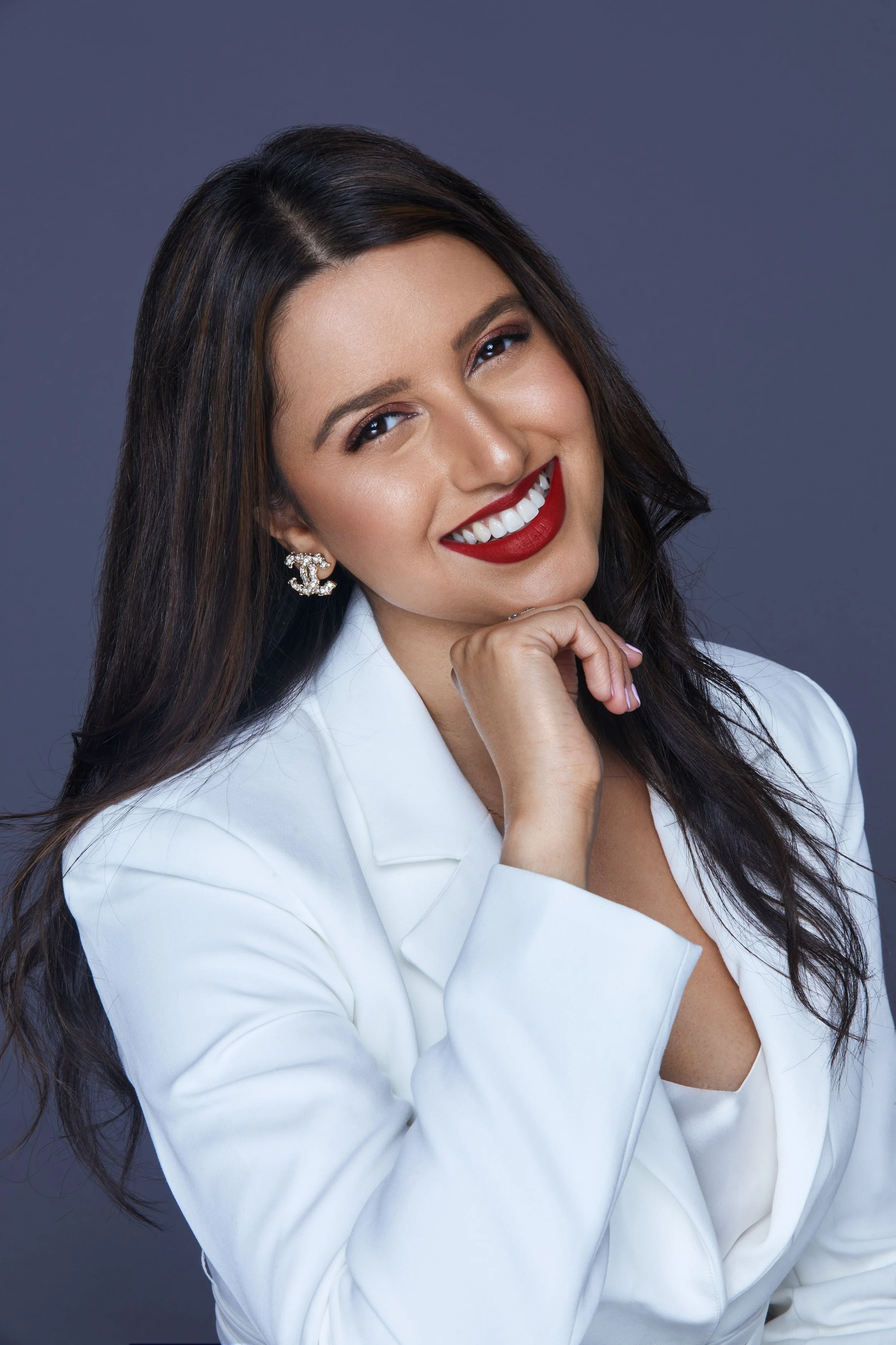Dr Simmi Daryani
